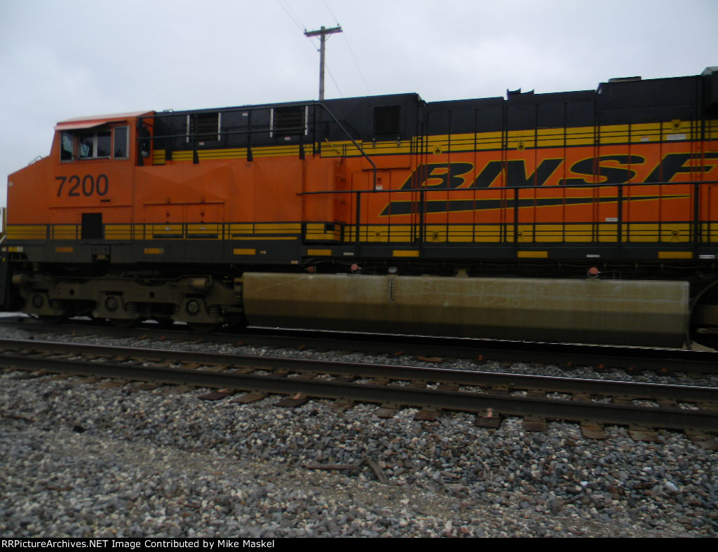 BNSF 7200